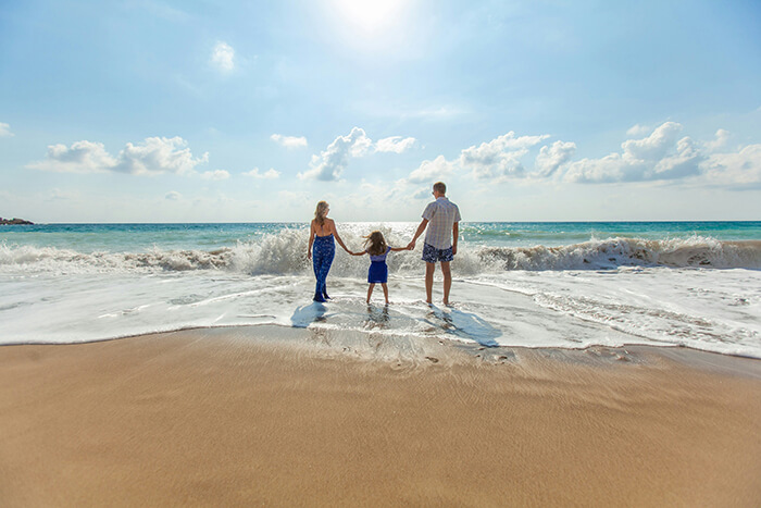 How to Plan a Stress-Free Family Beach Outing